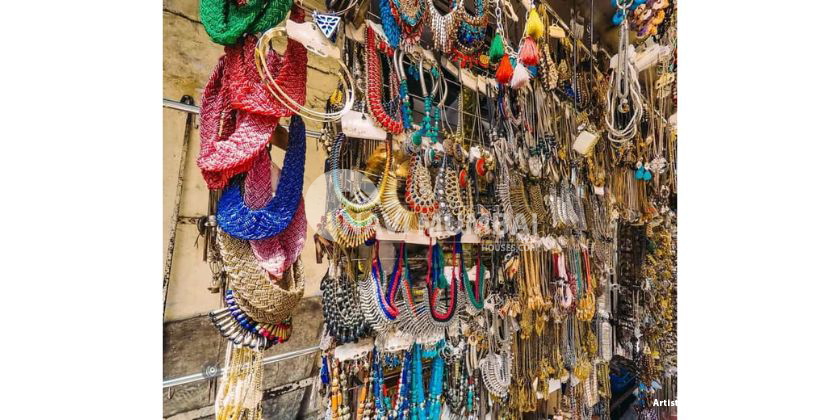 Mumbai Colaba market: Where to shop and how to get there?